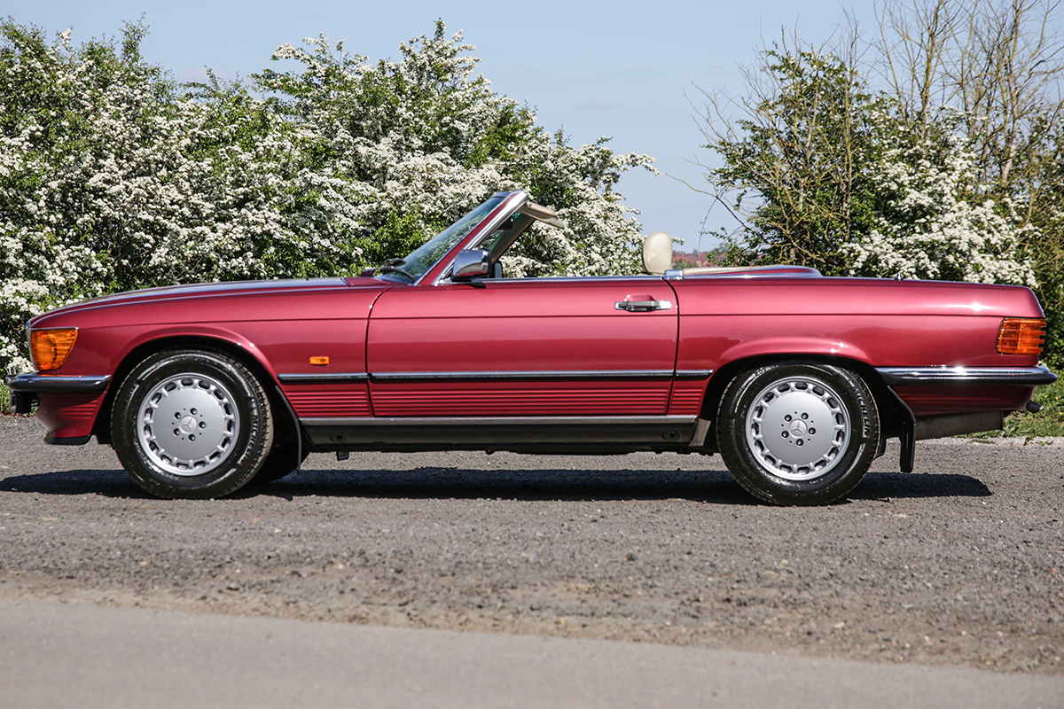 1988 Mercedes-Benz 300SL (R107) #2163 Almandine Red with Cream MB Tex ...