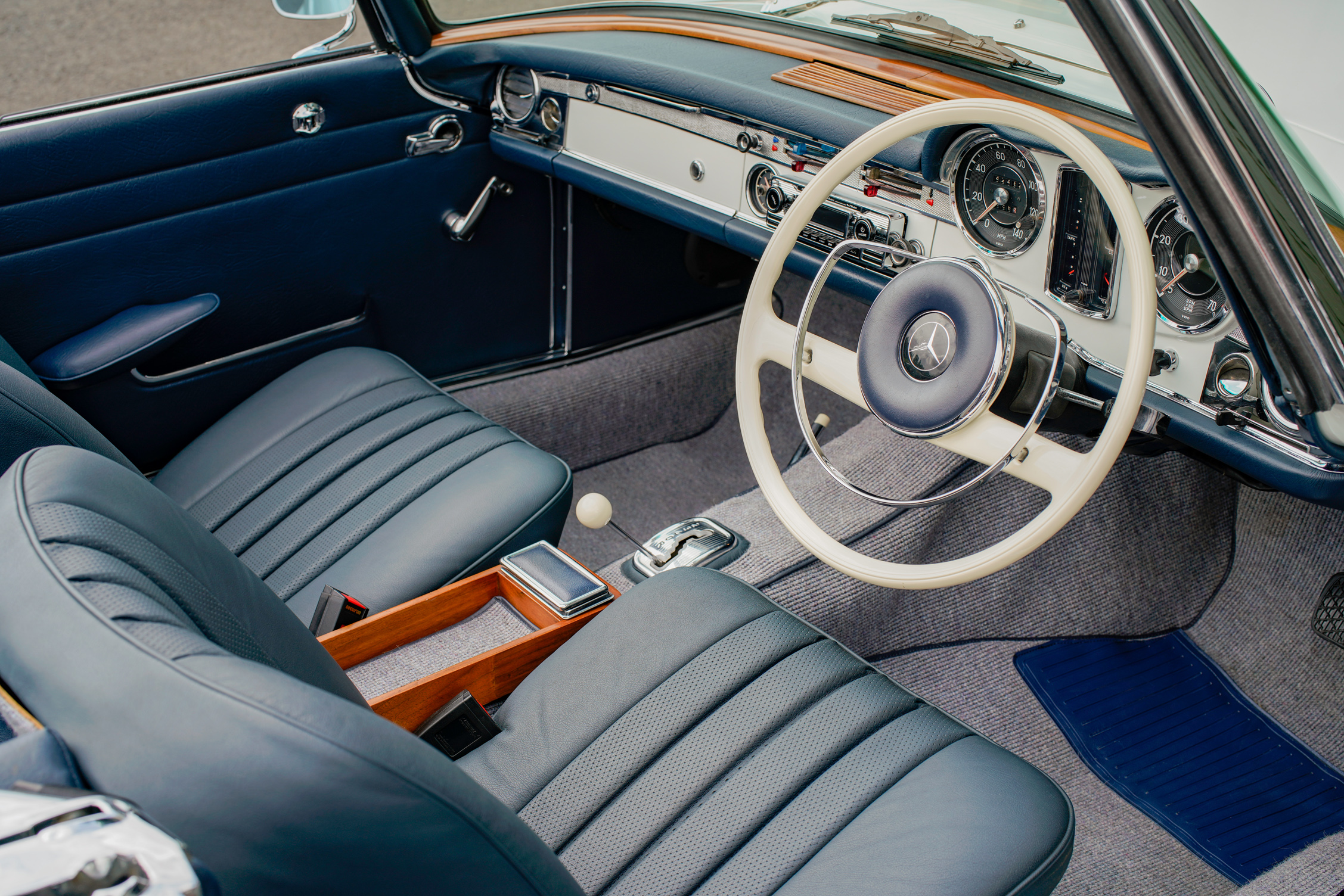 1964 Mercedes-Benz 230SL Pagoda (W113) #2141 Papyrus White with Dark ...