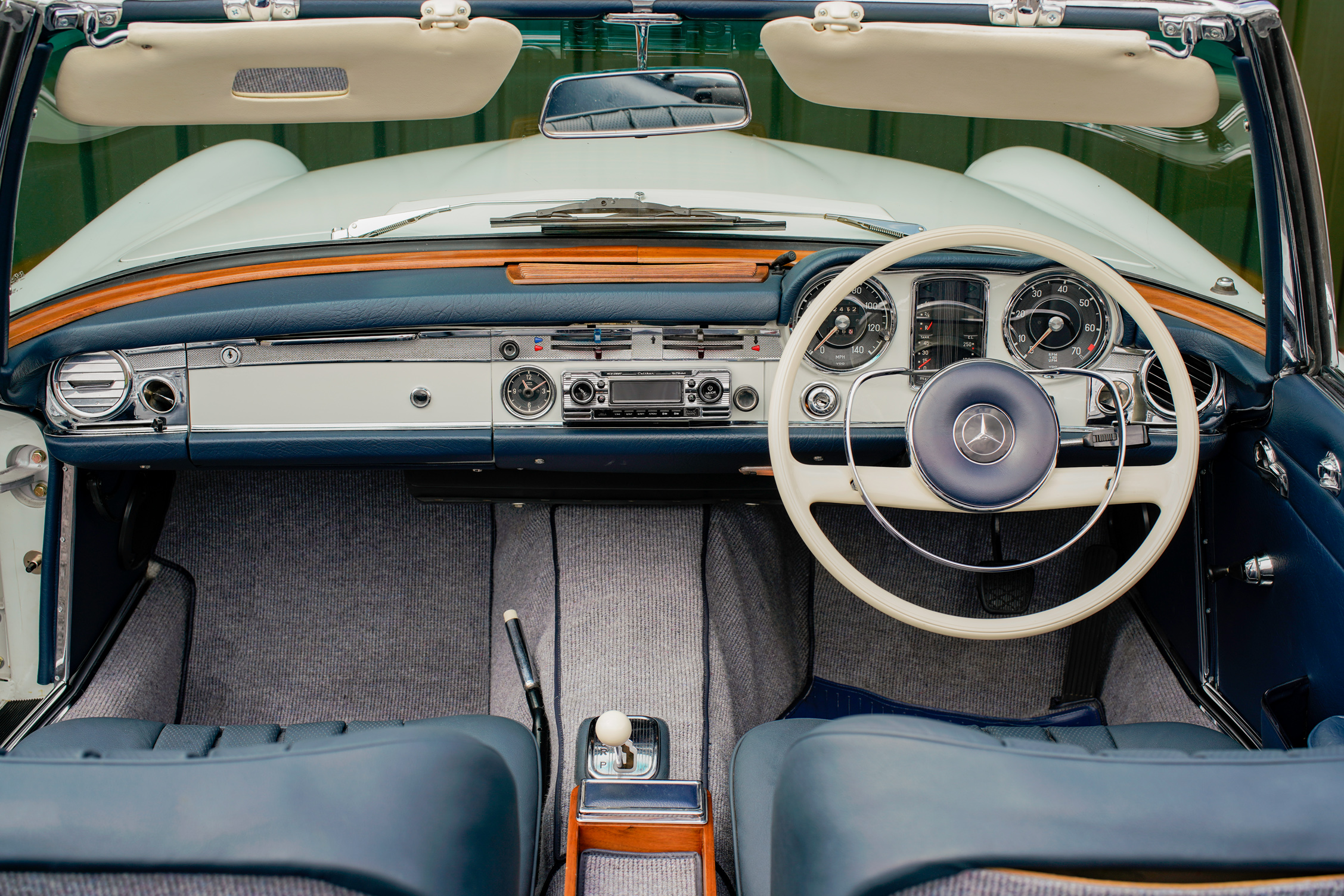 1964 Mercedes-Benz 230SL Pagoda (W113) #2141 Papyrus White with Dark ...