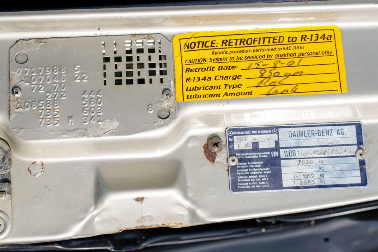 Where to Find A Paint Code on A Mercedes-Benz