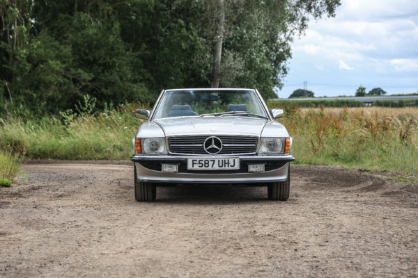 1989 Mercedes-Benz R107 500SL Astral Silver (735) with Royal Blue ...