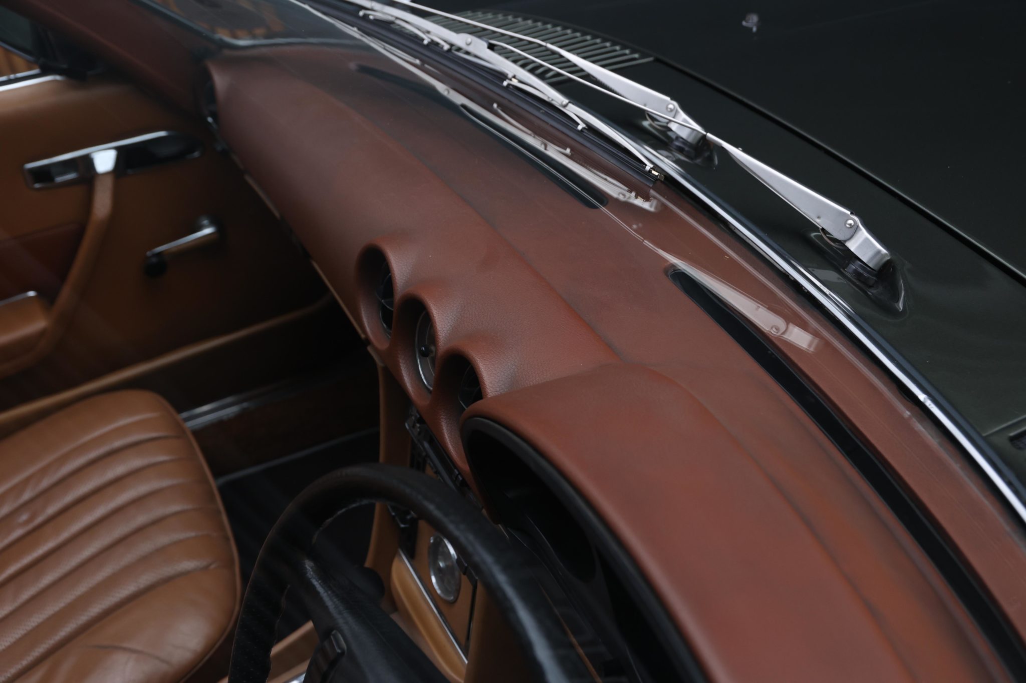 1972 Mercedes Benz (R107) 350SL British Racing Green with Brown Leather ...