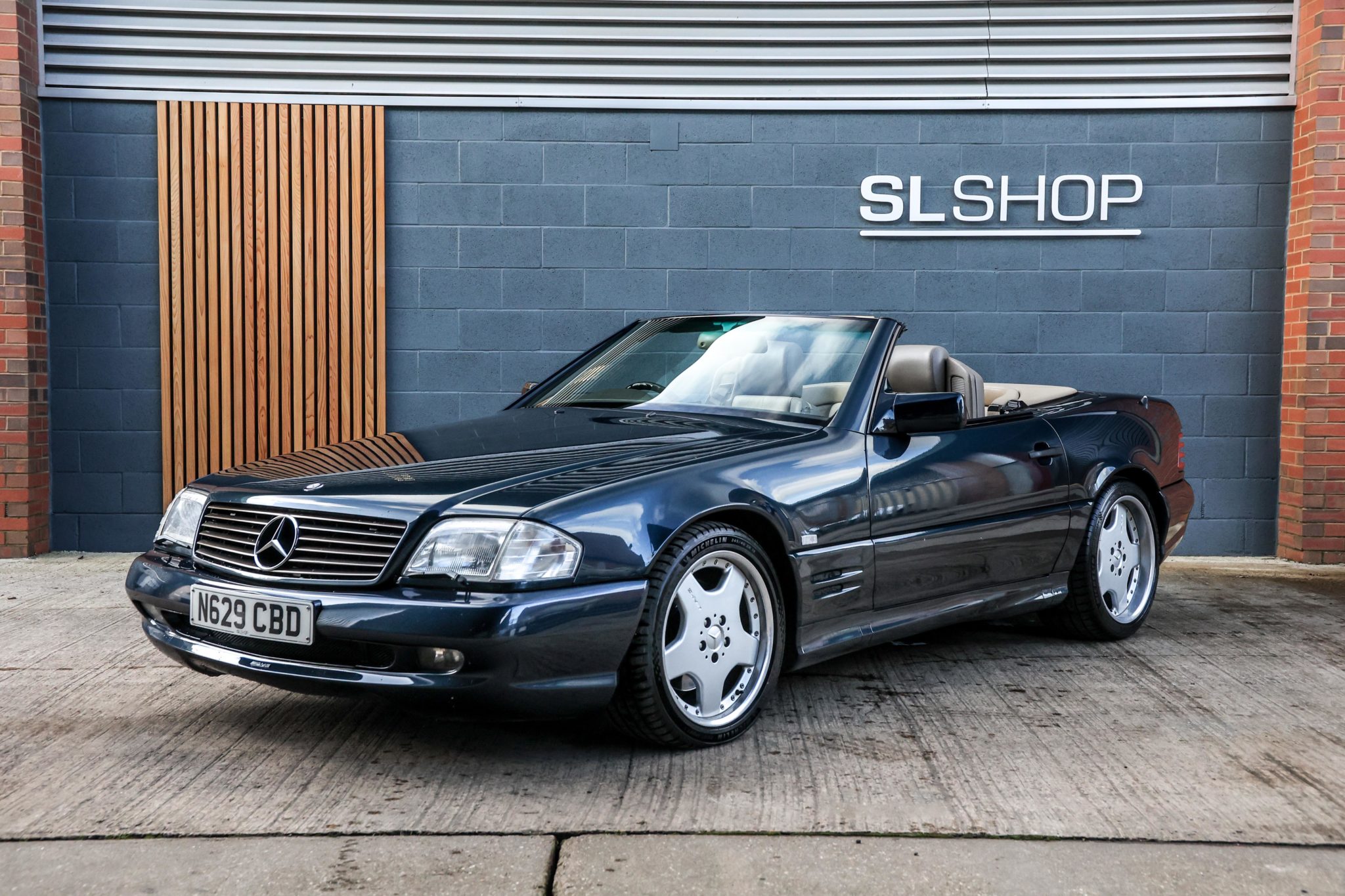 1996 Mercedes Benz R129 SL500 Green Black Metallic (189) with Mushroom ...