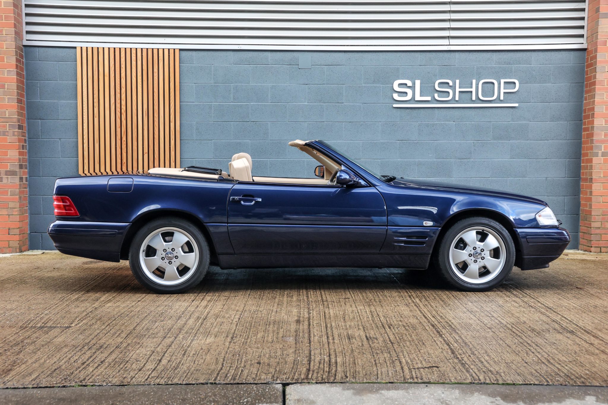 2000 Mercedes Benz SL320 (R129) Azurite Blue Metallic (366) with ...
