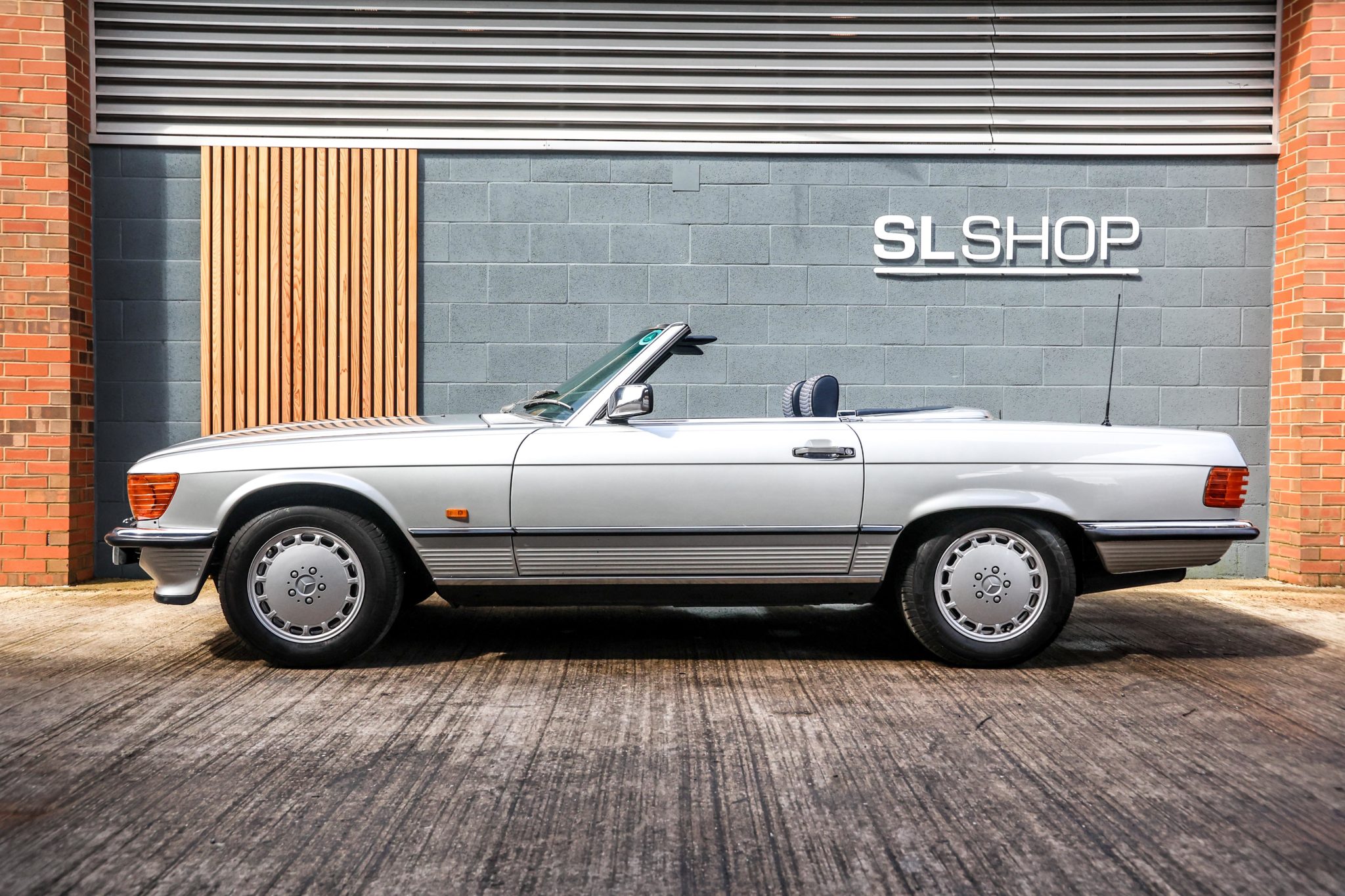 1986 Mercedes Benz R107 300SL Astral Silver (735) with Blue Check (072 ...