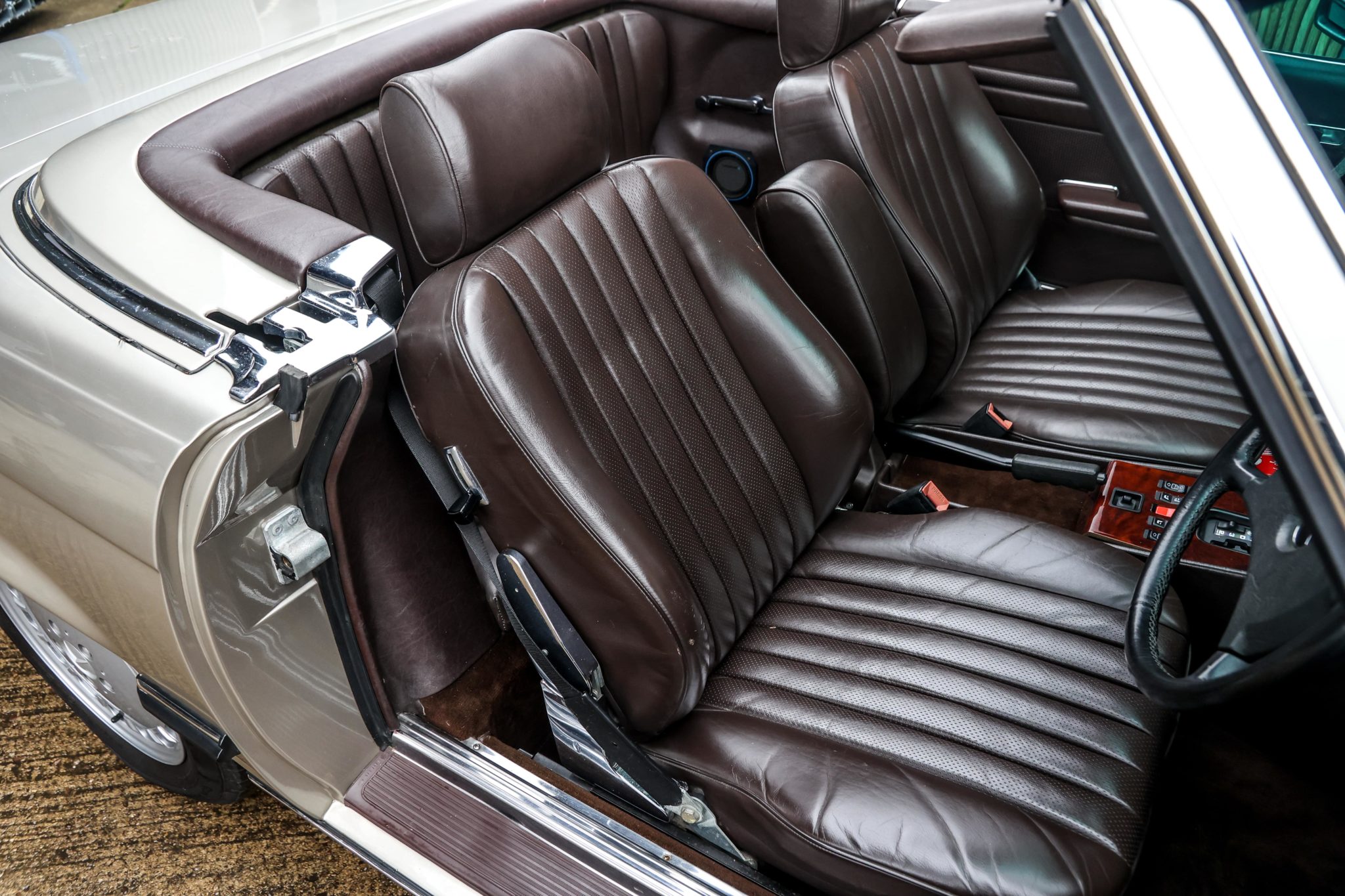 1988 Mercedes Benz R107 500SL Smoke Silver (702) with Brazil Leather ...