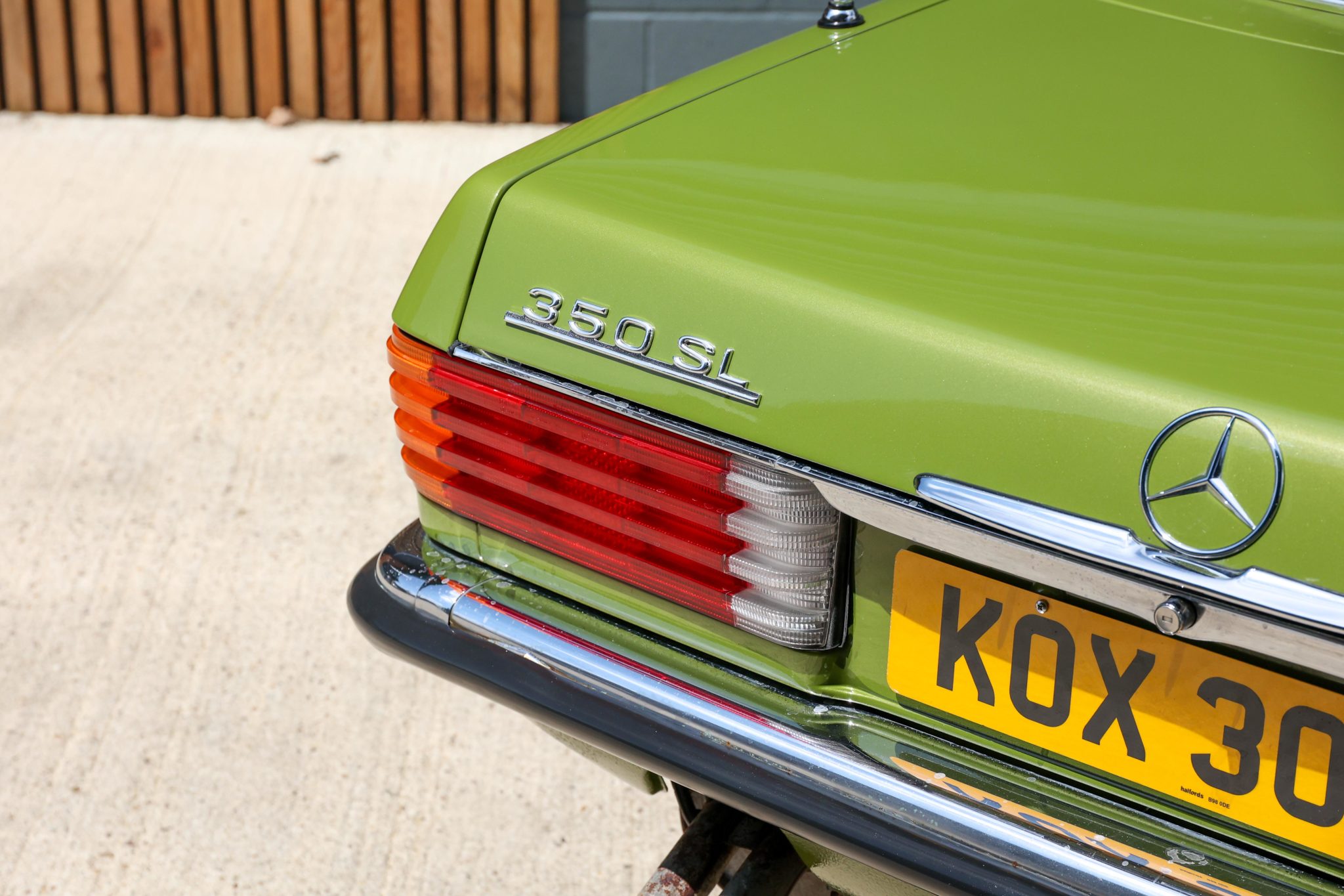 1980 Mercedes Benz R107 350SL Citrus Green (874) with Moss Green ...
