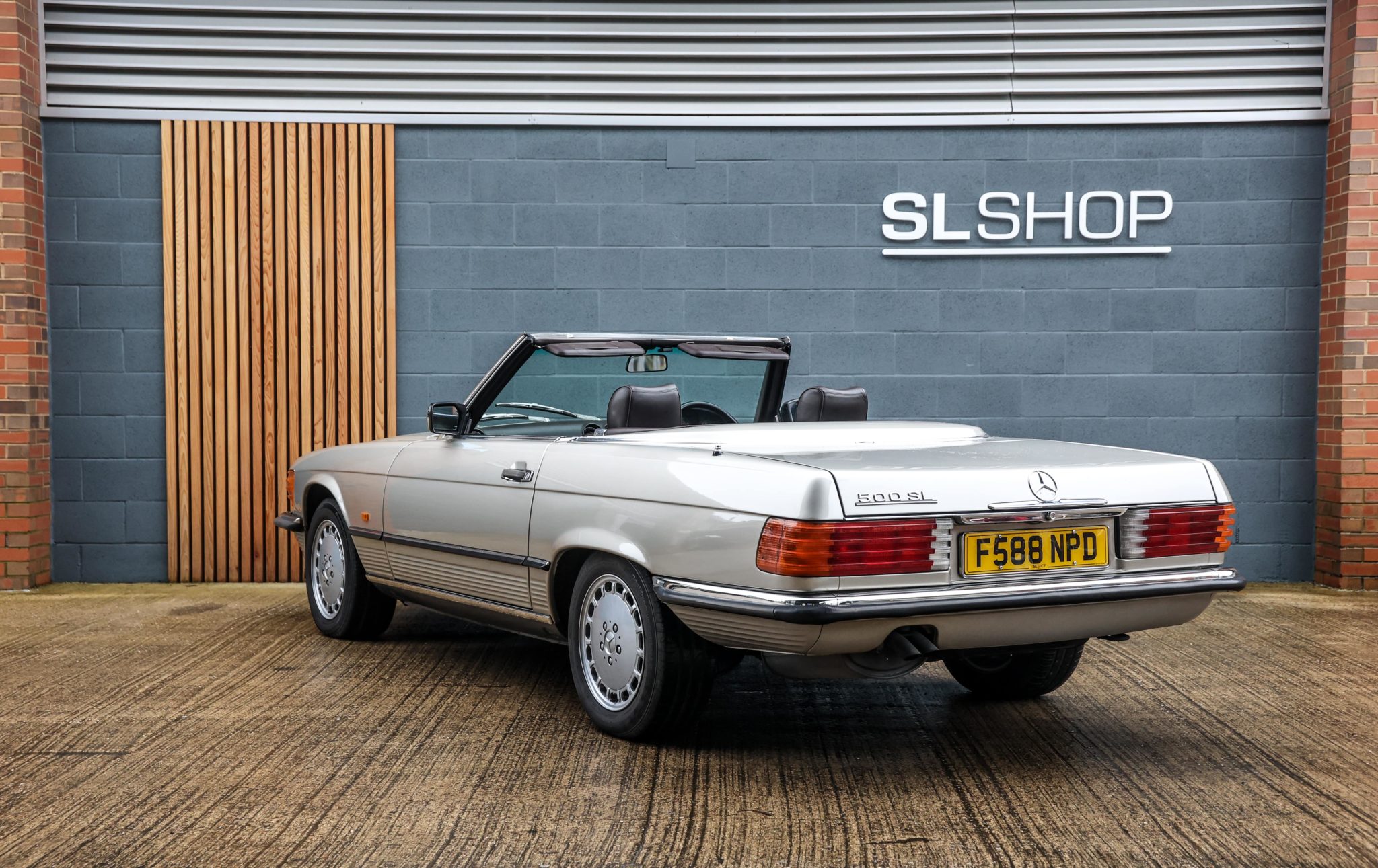 1988 Mercedes Benz R107 500SL Smoke Silver (702) with Brazil Leather ...