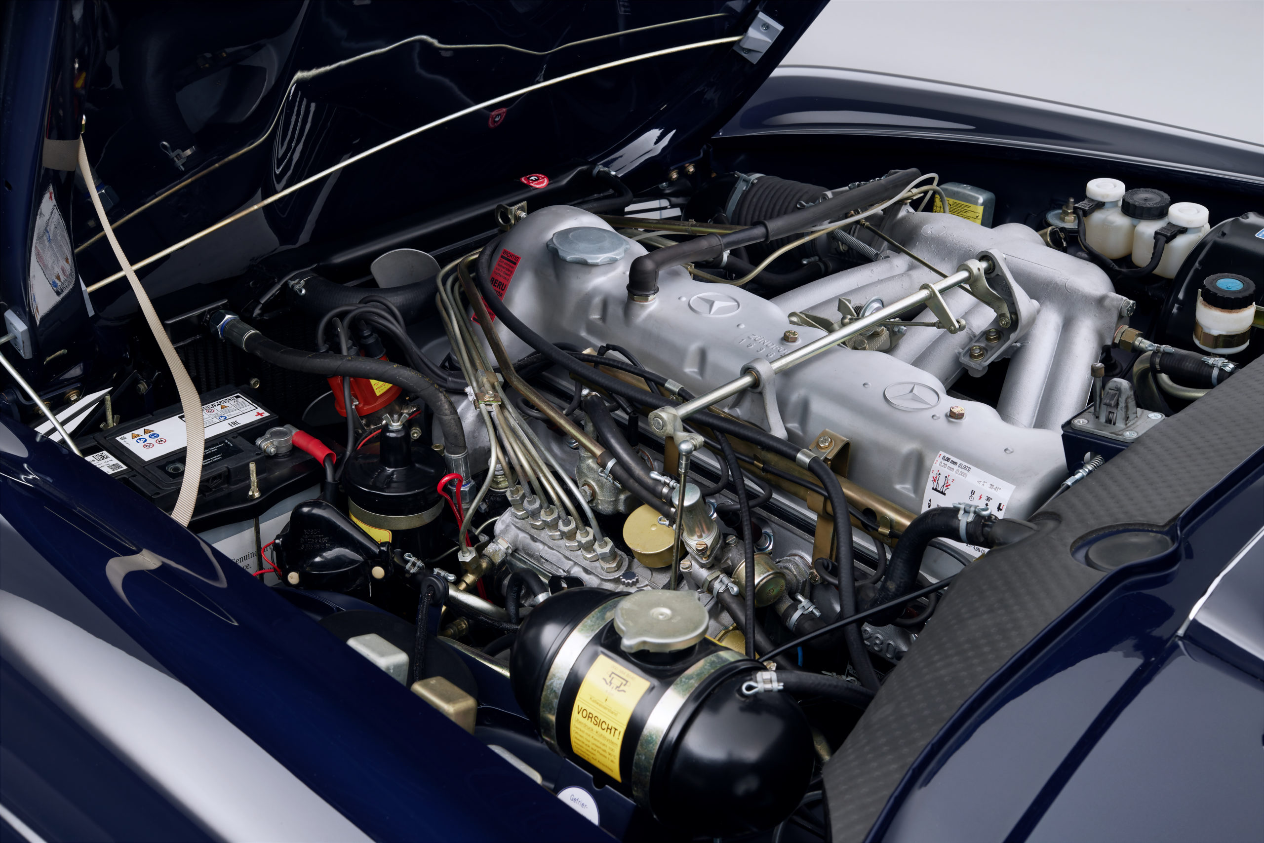 1968 Mercedes Benz W113 280SL 6 speed Manual Midnight Blue (904) 68SG ...