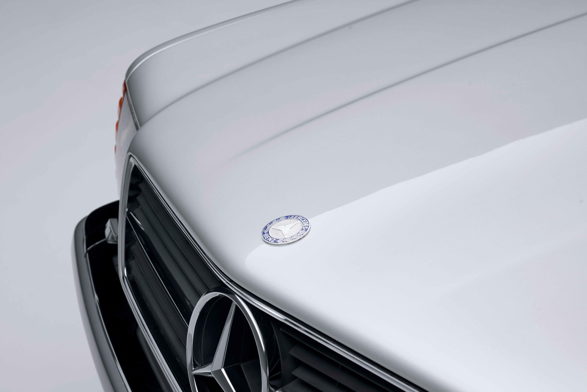 1988 Mercedes Benz W126 560SEC Astral Silver (735) with Black Leather ...