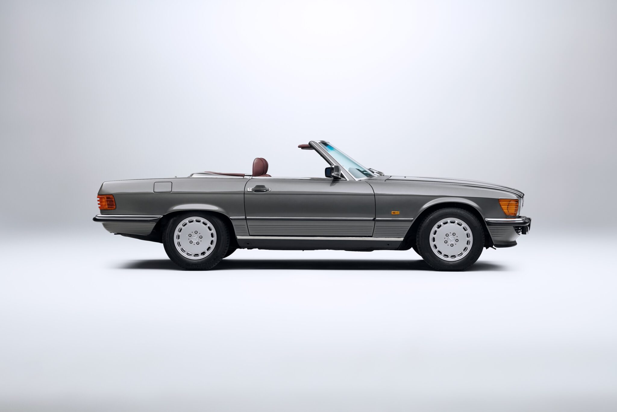 1988 Mercedes Benz R107 300SL Anthracite Grey Metallic (172) with ...