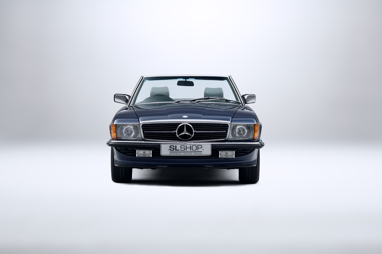 1986 Mercedes-Benz R107 300 SL RHD Auto Nautical Blue (929) with Grey ...