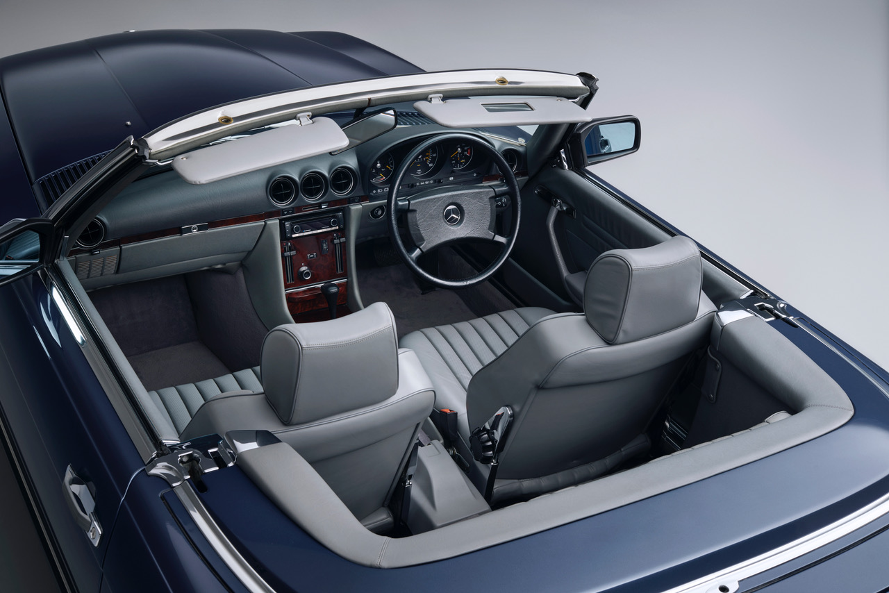 1986 Mercedes-Benz R107 300 SL RHD Auto Nautical Blue (929) with Grey ...