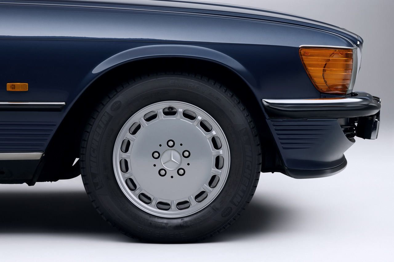 1986 Mercedes-Benz R107 300 SL RHD Auto Nautical Blue (929) with Grey ...