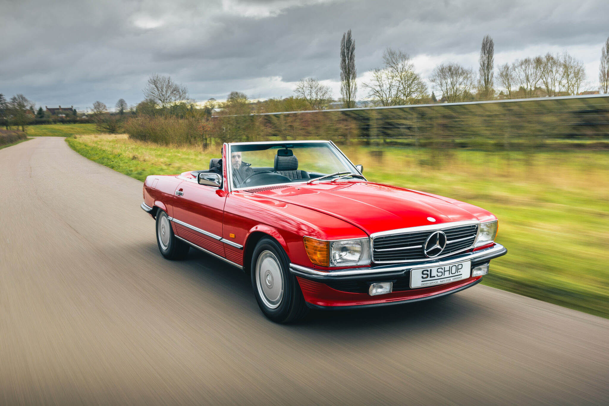 1988 Mercedes-Benz 300SL R107 Signal Red With Black Sports Check F768 ...