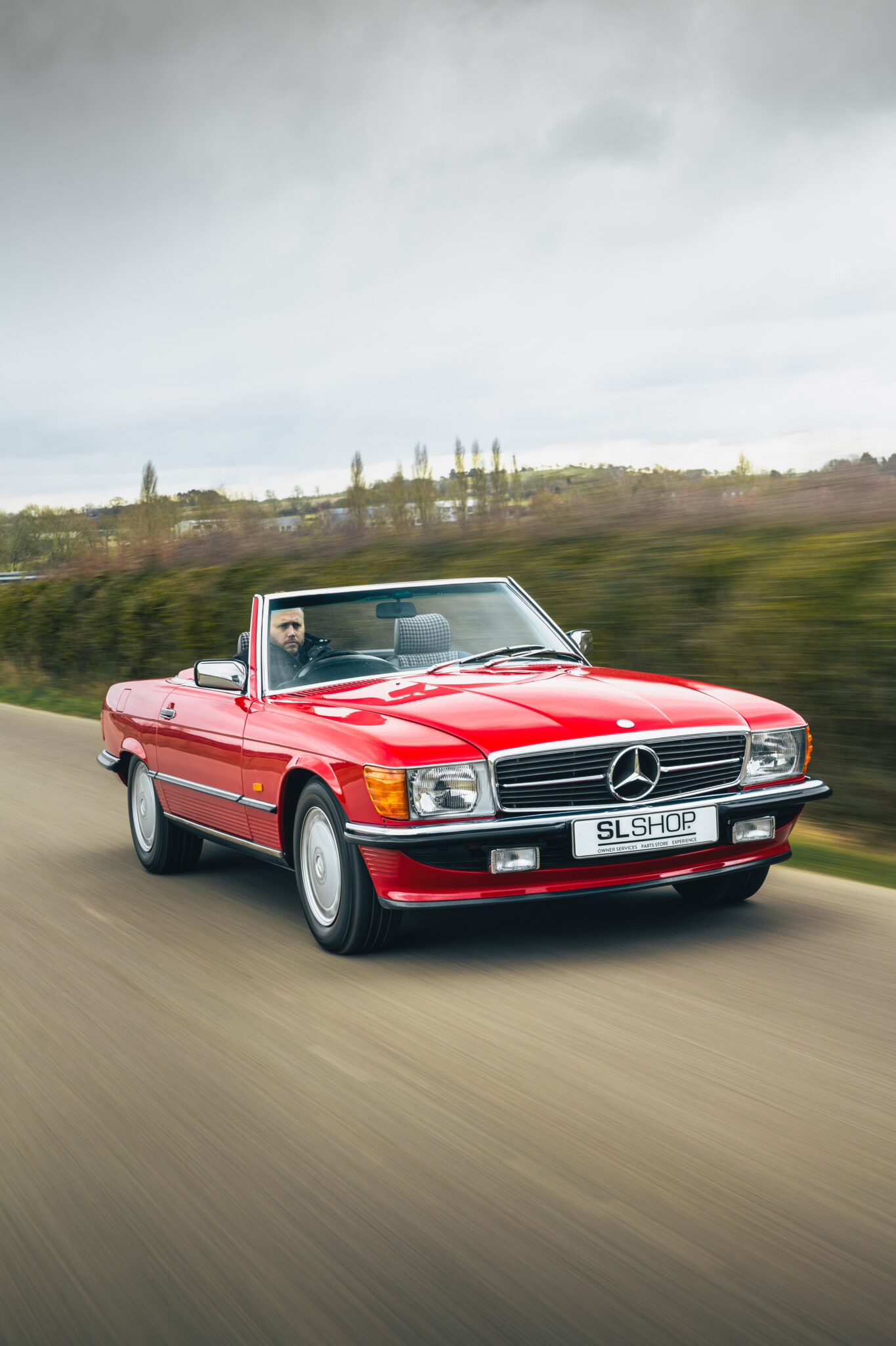 1988 Mercedes-Benz 300SL R107 Signal Red With Black Sports Check F768 ...