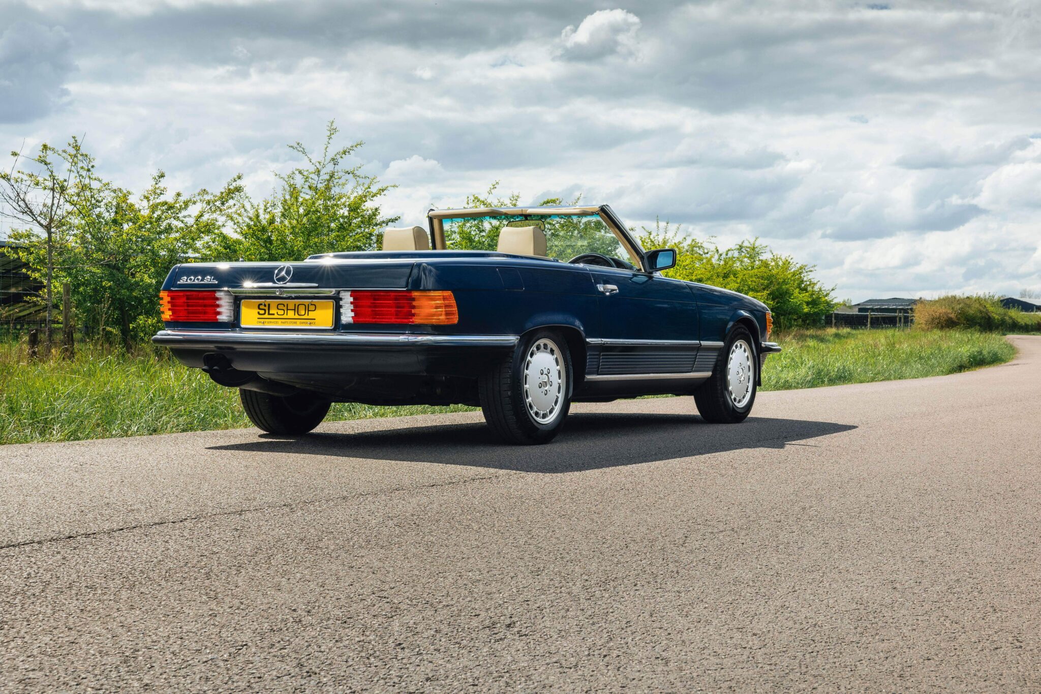 Mercedes Benz 1989 300SL R107 F69 OWL - The SLSHOP